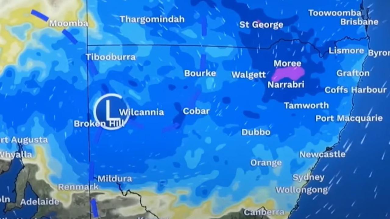 Victoria Nsw Qld Weather Forecast 1600km Line Of Storms Raise Flood