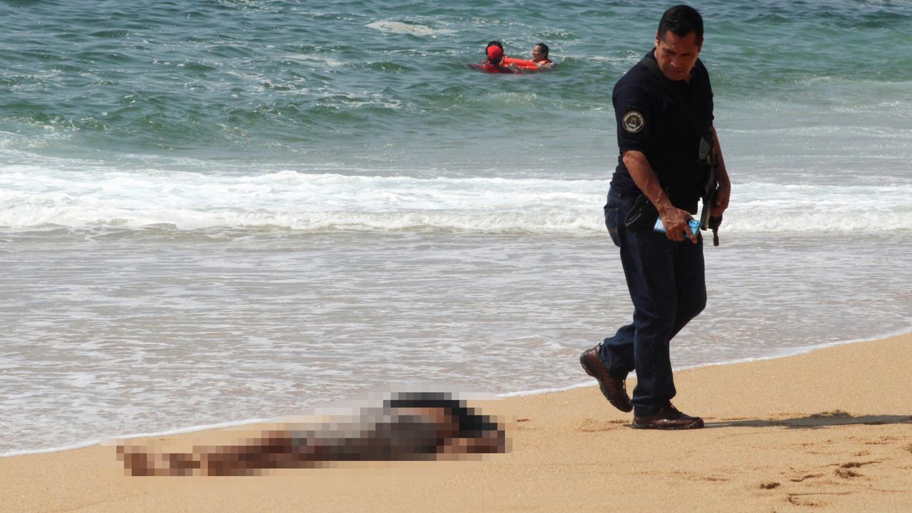 Acapulco Three Butchered Bodies Wash Up On Mexican Tourist Beach