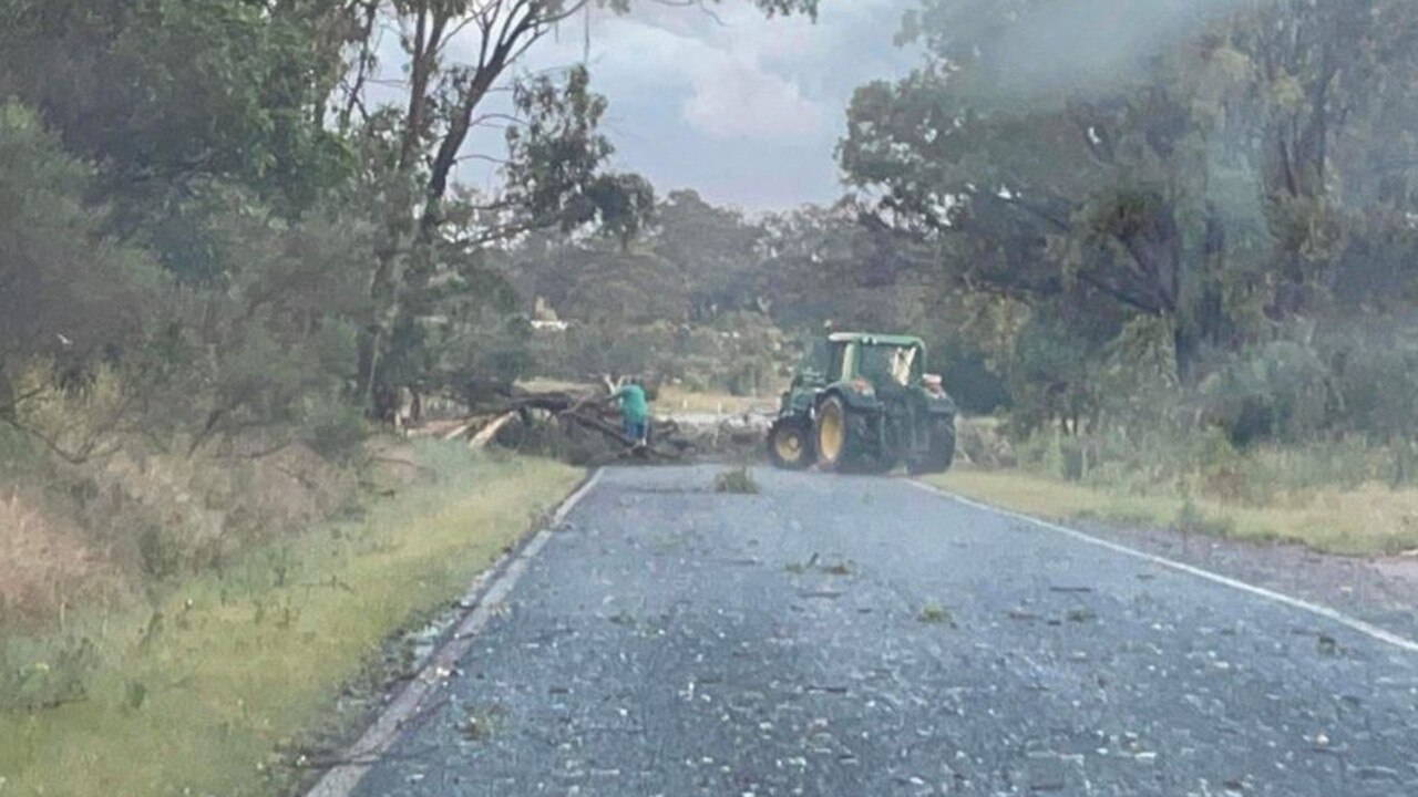 Weather Cold Blast Dangerous Winds Hit Victoria As Qld Reaches 35c