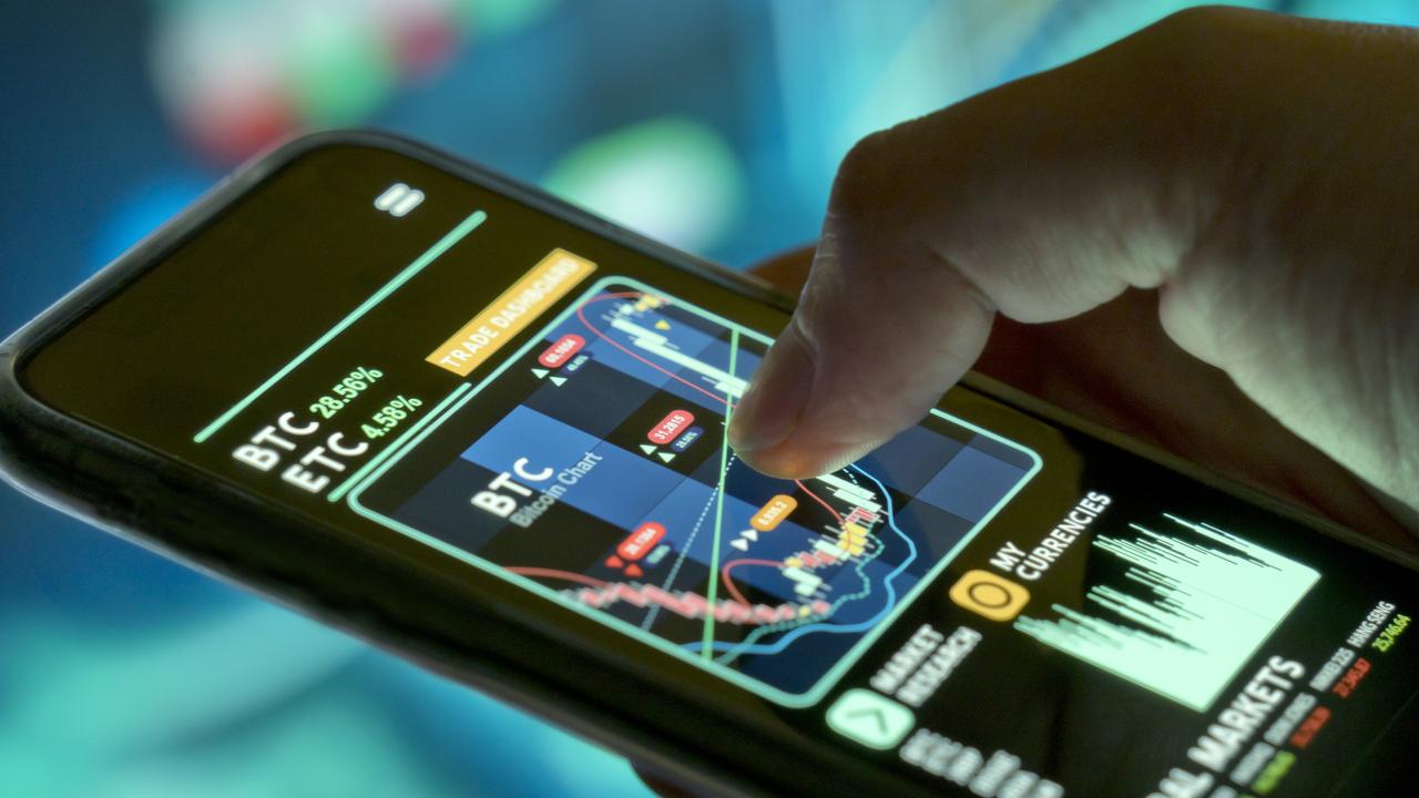 Apple issues major security warning for iPhone users over webkit hack ... Apple issues major security warning for iPhone users over webkit hack ...