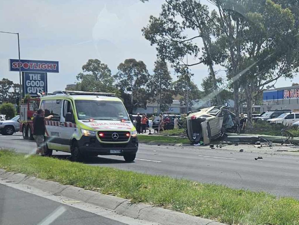 Bayswater North Crash Bonbeach Man Killed After Car Hits Pole On