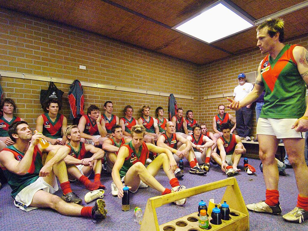 Tom Hallinan coaching Hill End in Mid Gippsland football league | The ...