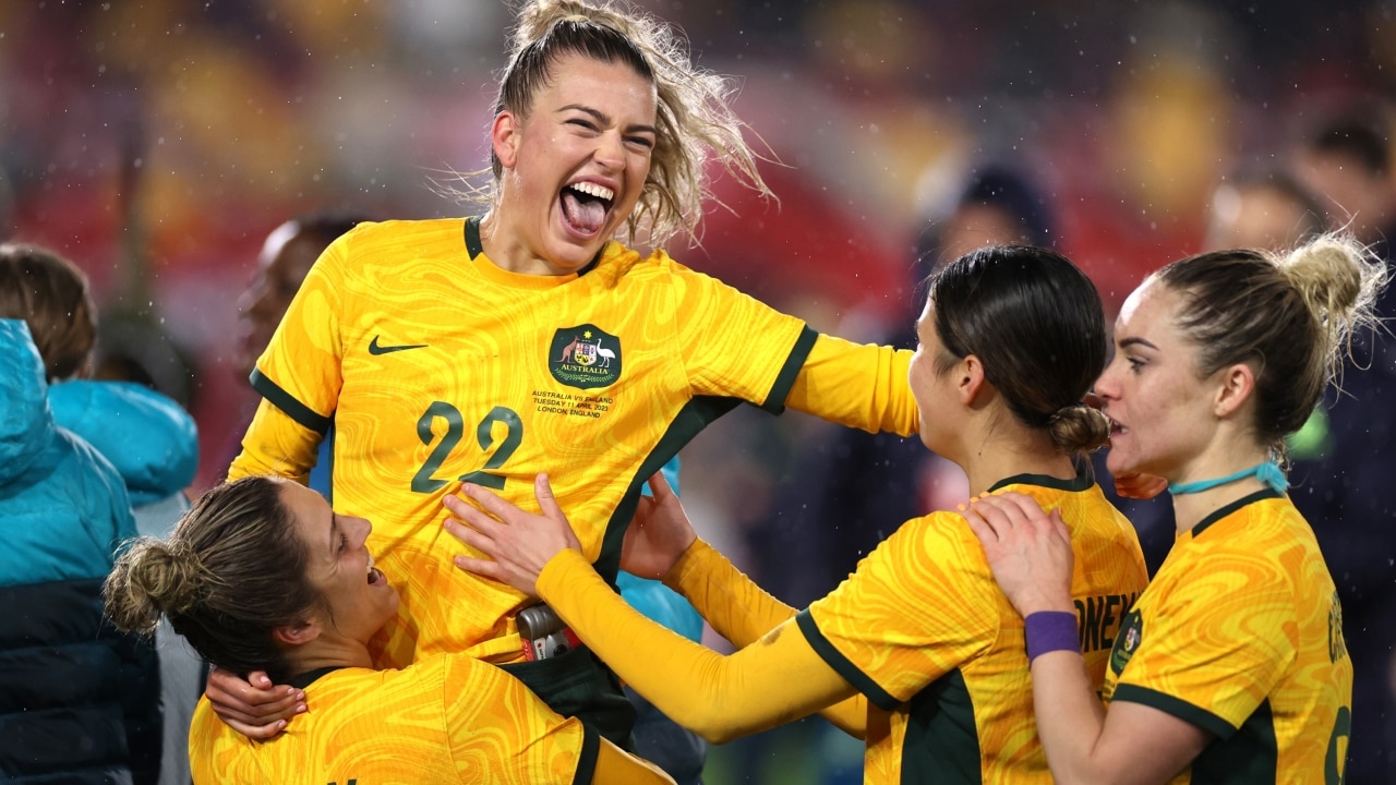 Sam Kerr Stars As Matildas Break Englands 30 Game Unbeaten Streak With