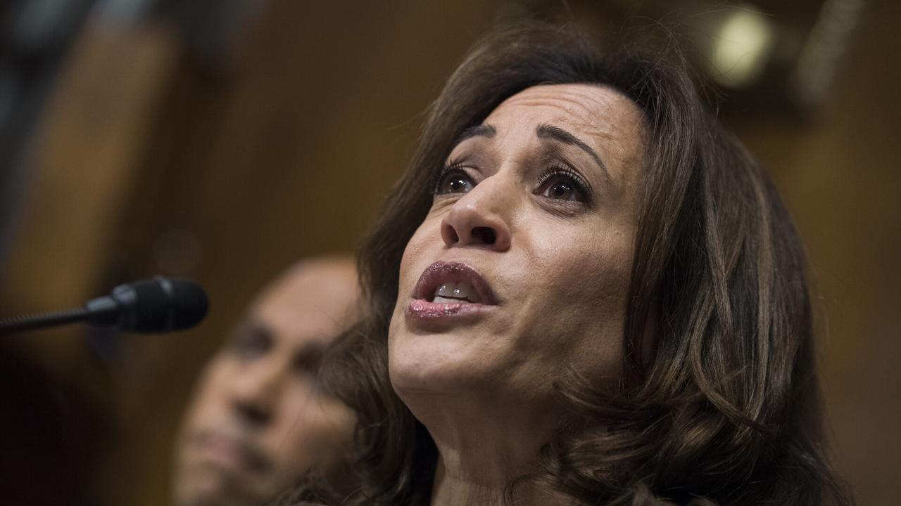 ‘self Destructive Glory Kamala Harris Forgets The Words To Pledge Of