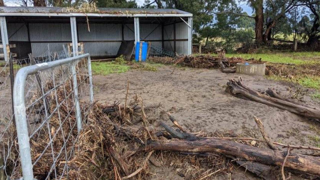 Gippsland floods: Heyfield and Yinnar BlazeAid camps need tractor and ...
