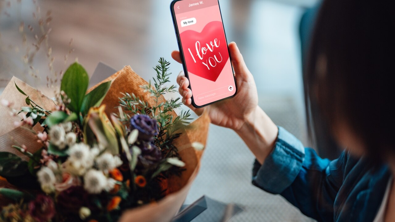 Australian Federal Police Warn Dating App Users Of Scammers Targeting