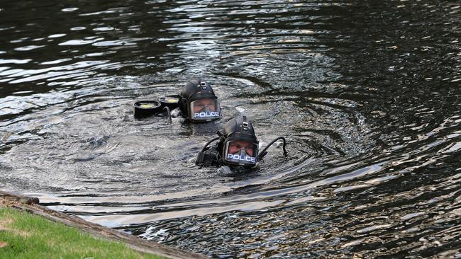 Police Retrieve Body Of Man Missing In River Torrens Near University Of