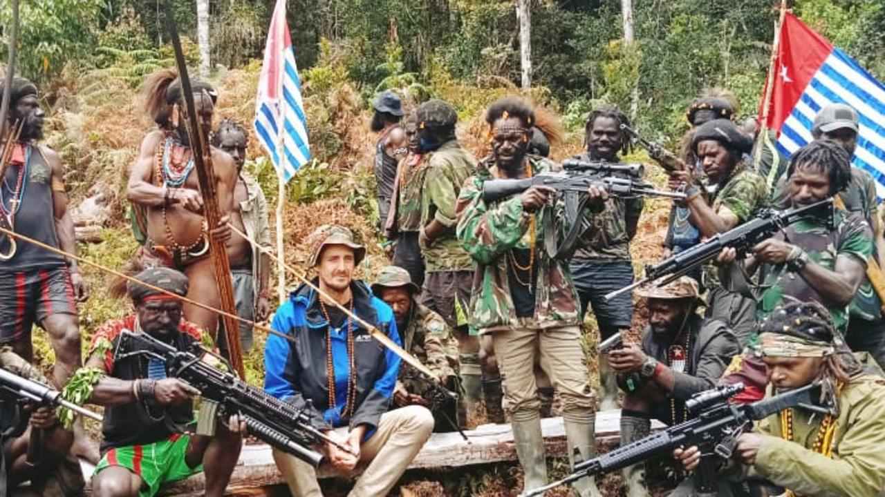 Rebels in Papua free kidnapped New Zealand pilot Phillip Mehrtens | The ... Rebels in Papua free kidnapped New Zealand pilot Phillip Mehrtens | The ...