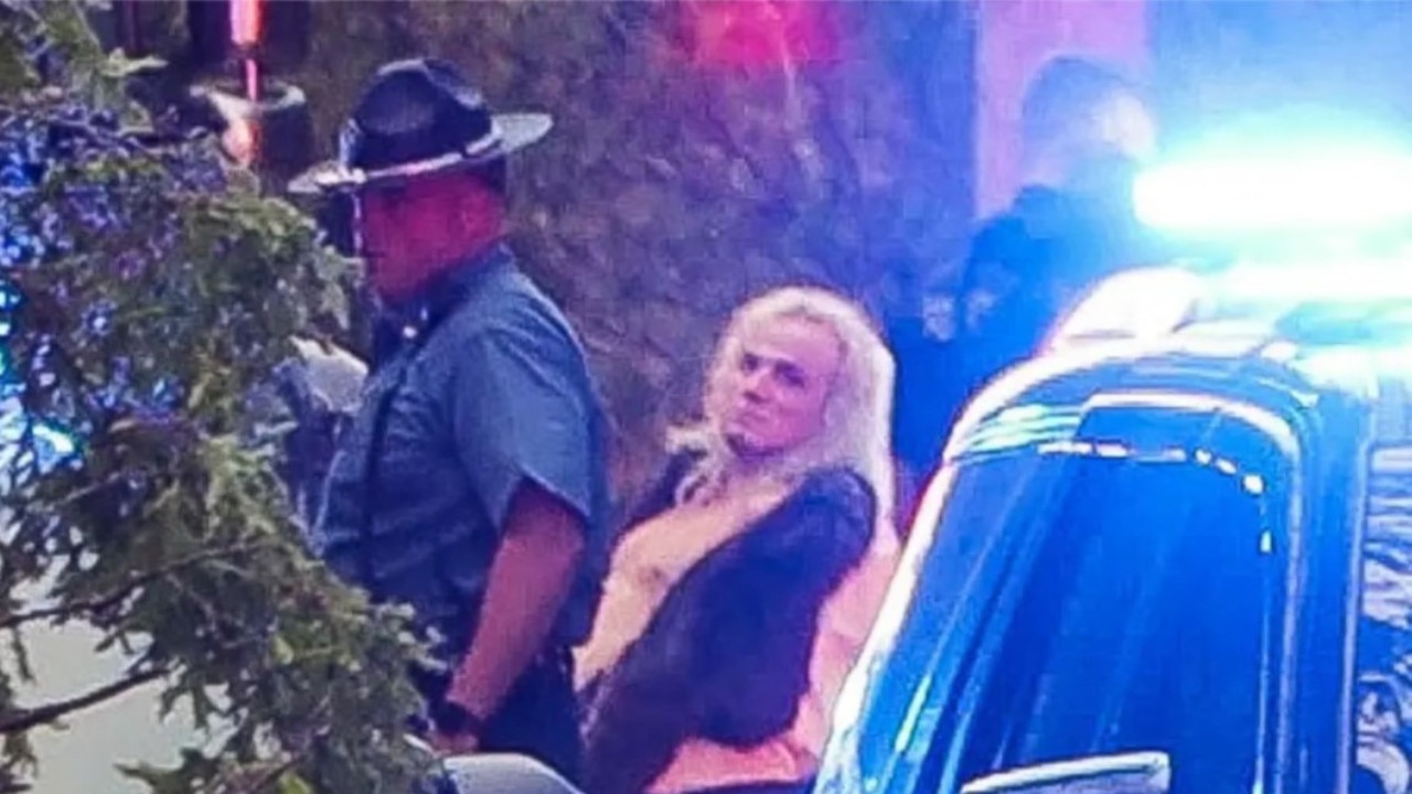 Knife Wielding Man Attacks Four Girls In Movie Theatre Daily Telegraph
