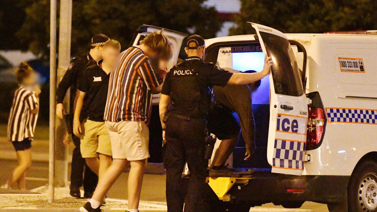 Police Arrest Four People In The Heart Of Townsville Daily Telegraph