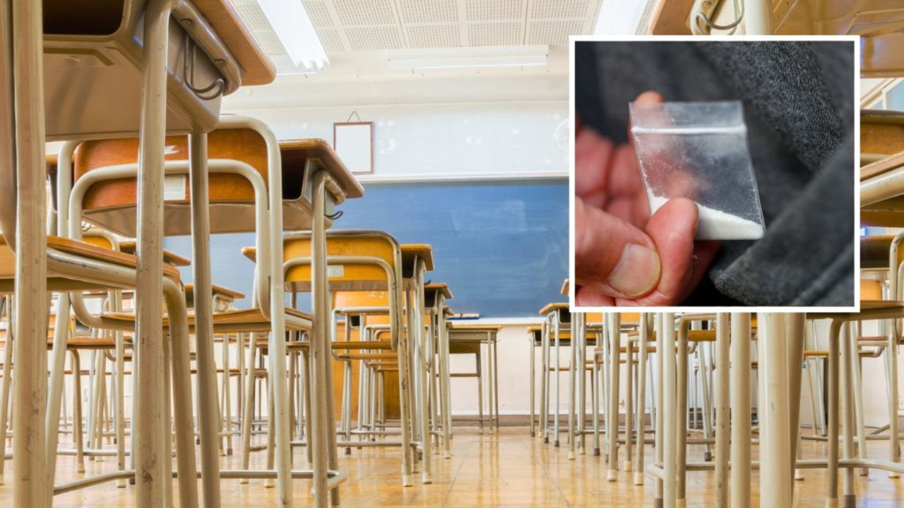 Art teacher overdoses on fentanyl in front of students in classroom ... Art teacher overdoses on fentanyl in front of students in classroom ...