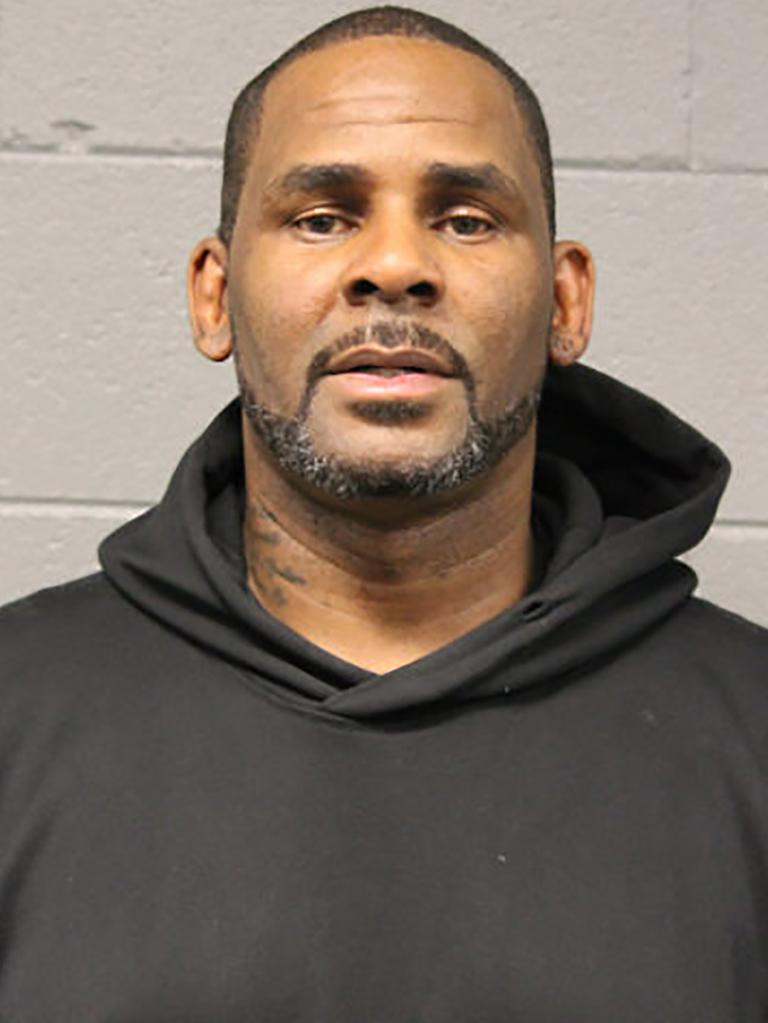 R Kelly Trial Jurors To Be Shown Video Of Singers Sex With Minor