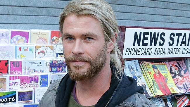 Chris Hemsworth And Tom Hiddleston Pose For Selfies On Thor Set In