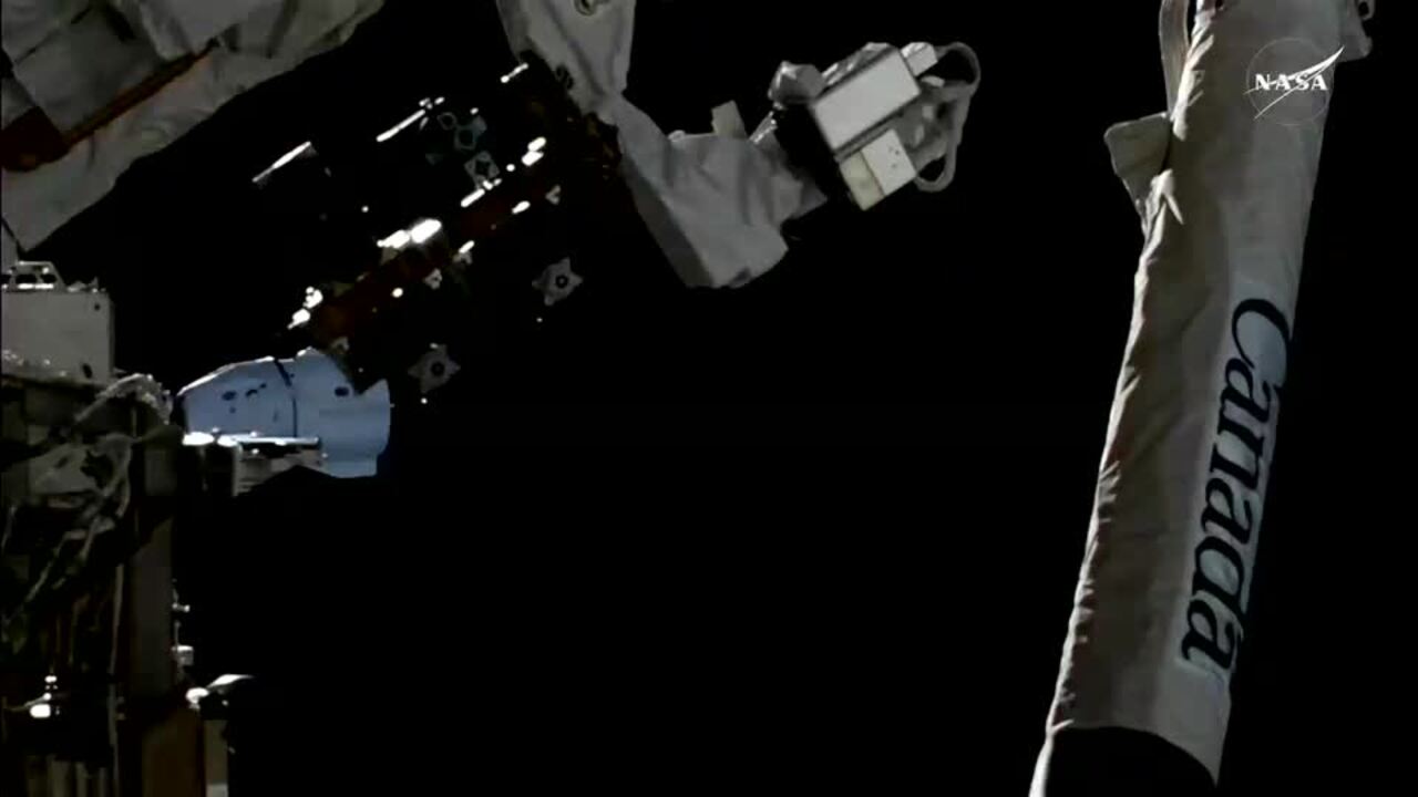 Spacex Dragon Undocks As Iss Crew Begin Journey Back To Earth Gold