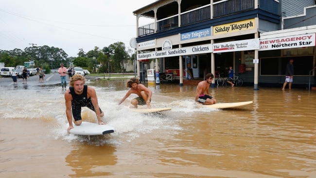 Queensland Braces For Downpour This Weekend As Nt Town Of Tennant