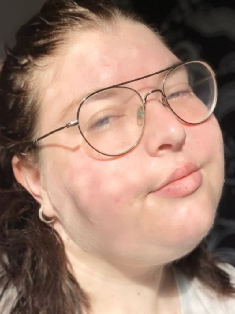 Sydney Woman Drops 70kg After Being Too Big For Movie World Roller