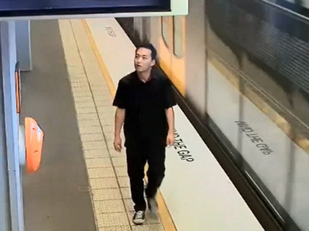 Man Wanted Over Indecent Act On Sydney Train Daily Telegraph 7878