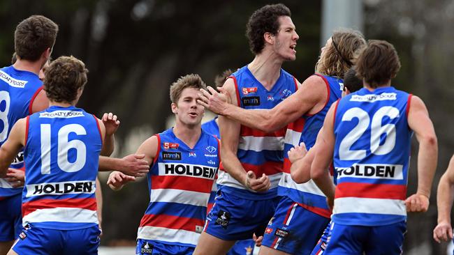 Central District ruckman Darcy Fort cleared of serious damage after ... Central District ruckman Darcy Fort cleared of serious damage after ...