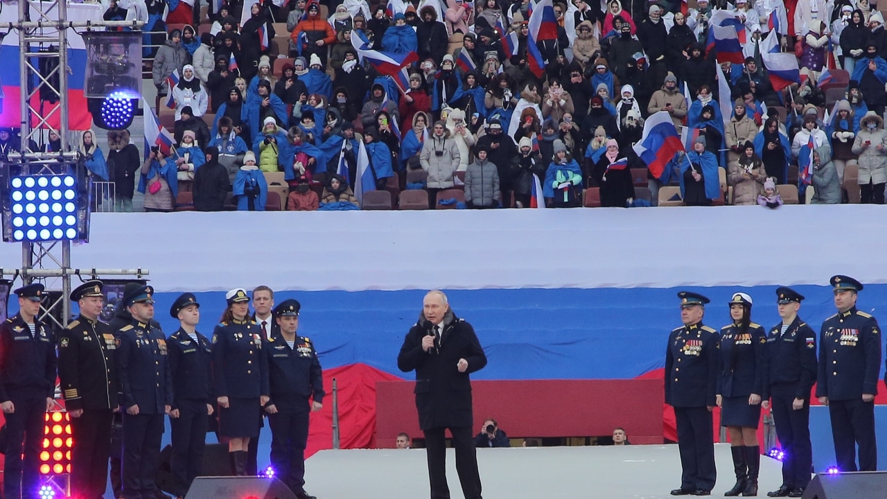 'Background actors’ paid cash, given free merch to hear Russian ... 'Background actors’ paid cash, given free merch to hear Russian ...