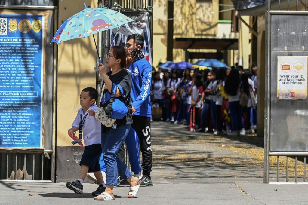 Heat wave shuts down schools in nearly half Philippine capital | news ... Heat wave shuts down schools in nearly half Philippine capital | news ...