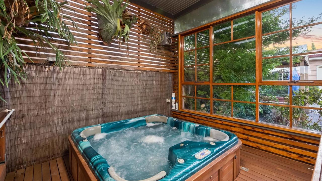 Toorak of Tarneit’s huge new record | news.com.au — Australia’s leading ... Toorak of Tarneit’s huge new record | news.com.au — Australia’s leading ...
