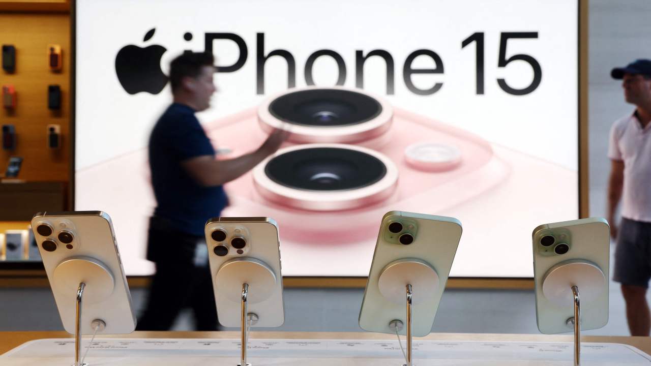 Apple releases urgent iOS update due to security exploits, noting a ... Apple releases urgent iOS update due to security exploits, noting a ...